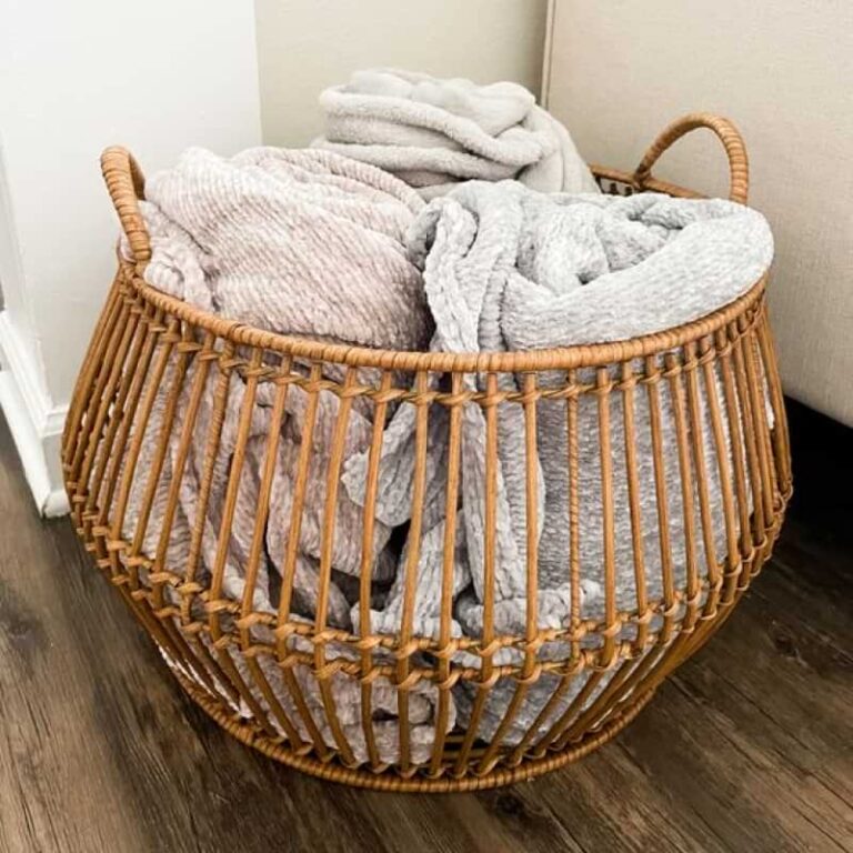 Best Baskets To Hold Blankets For A Stylish Storage Solution ...